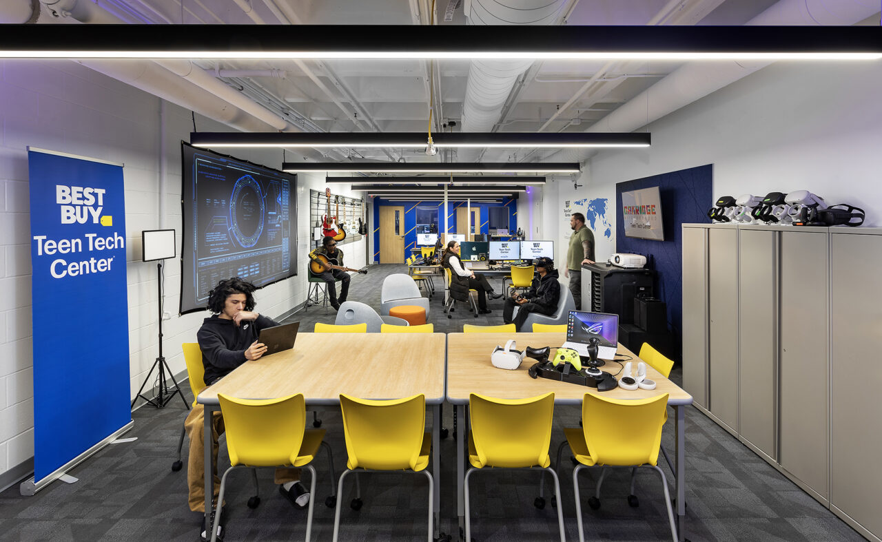 Oak Studio - A Best Buy Teen Tech Center at Mainframe, Powered by ...